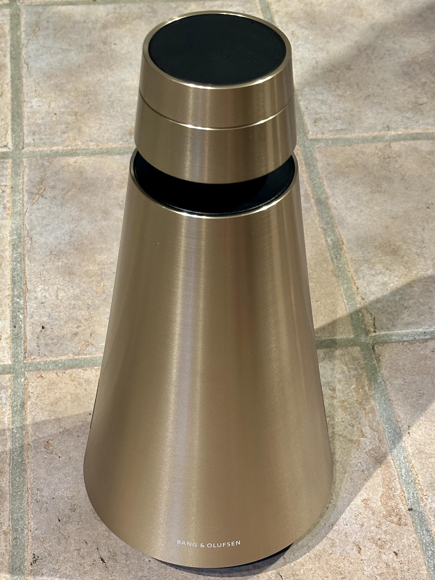 Beosound 1 Brass Tone Demo - radioogtveksperten.dk
